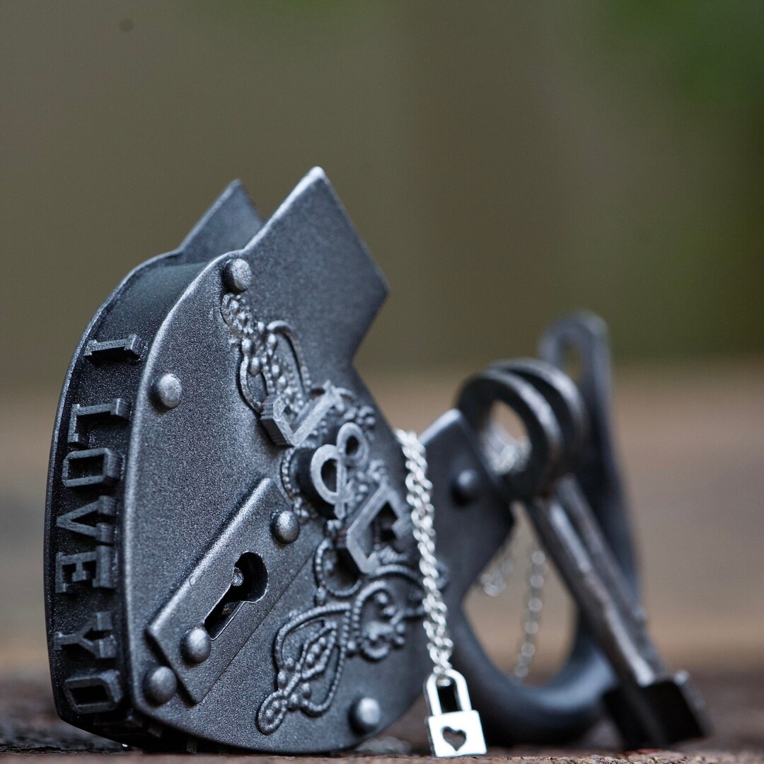 Custom Heart Padlock for Your Unity Ceremony - Personalized Love Lock ...