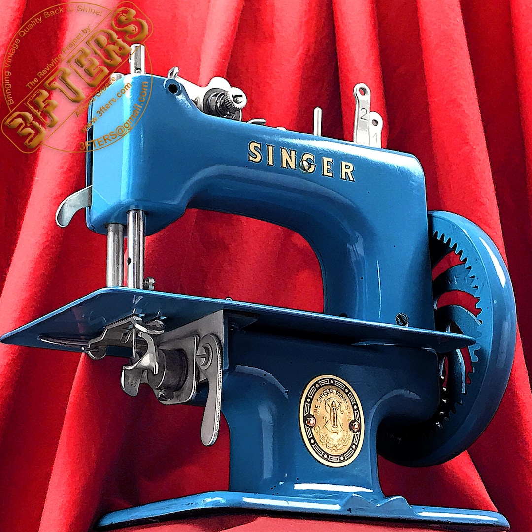 SINGER SEWHANDY 20 Blue Child Toy Sewing Machine 20-10 Restored ...