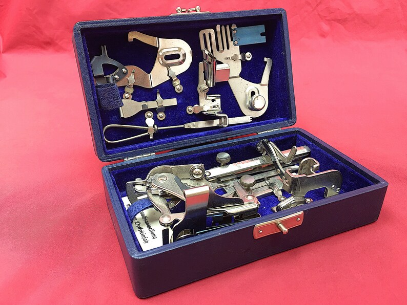 Deluxe SINGER Featherweight 221 222 Luxury German Attachments - Etsy