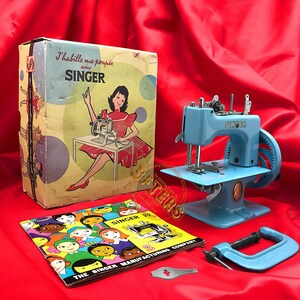 SINGER SEWHANDY 20 Blue Child Toy Sewing Machine Blackside 20-10 ...