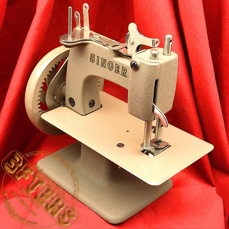 SINGER SEWHANDY 20 Child Toy Crinkled Sewing Machine 20-1 - Etsy