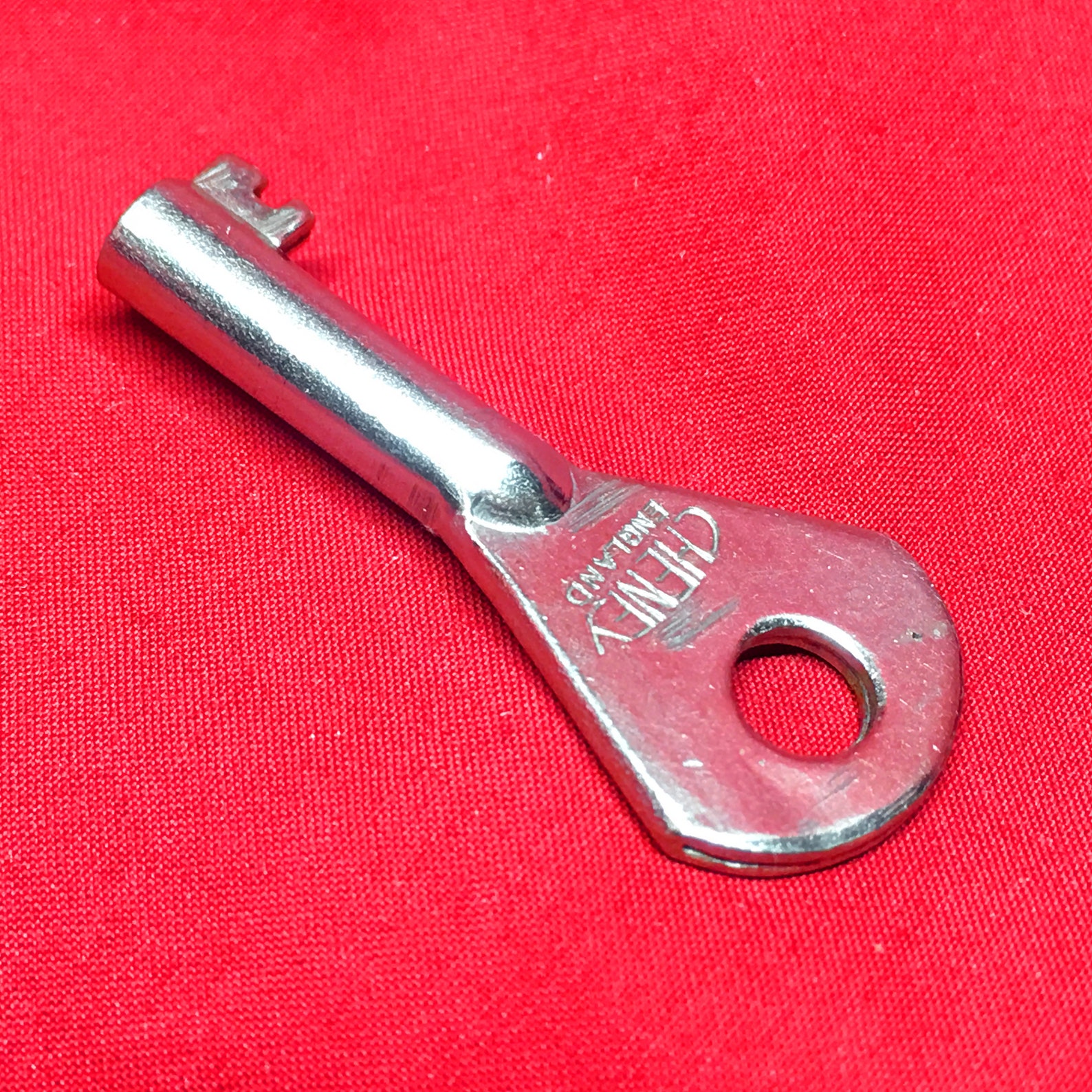 Vintage SINGER SIMANCO Key Sewing Machine Case Buckle Lock 99 - Etsy