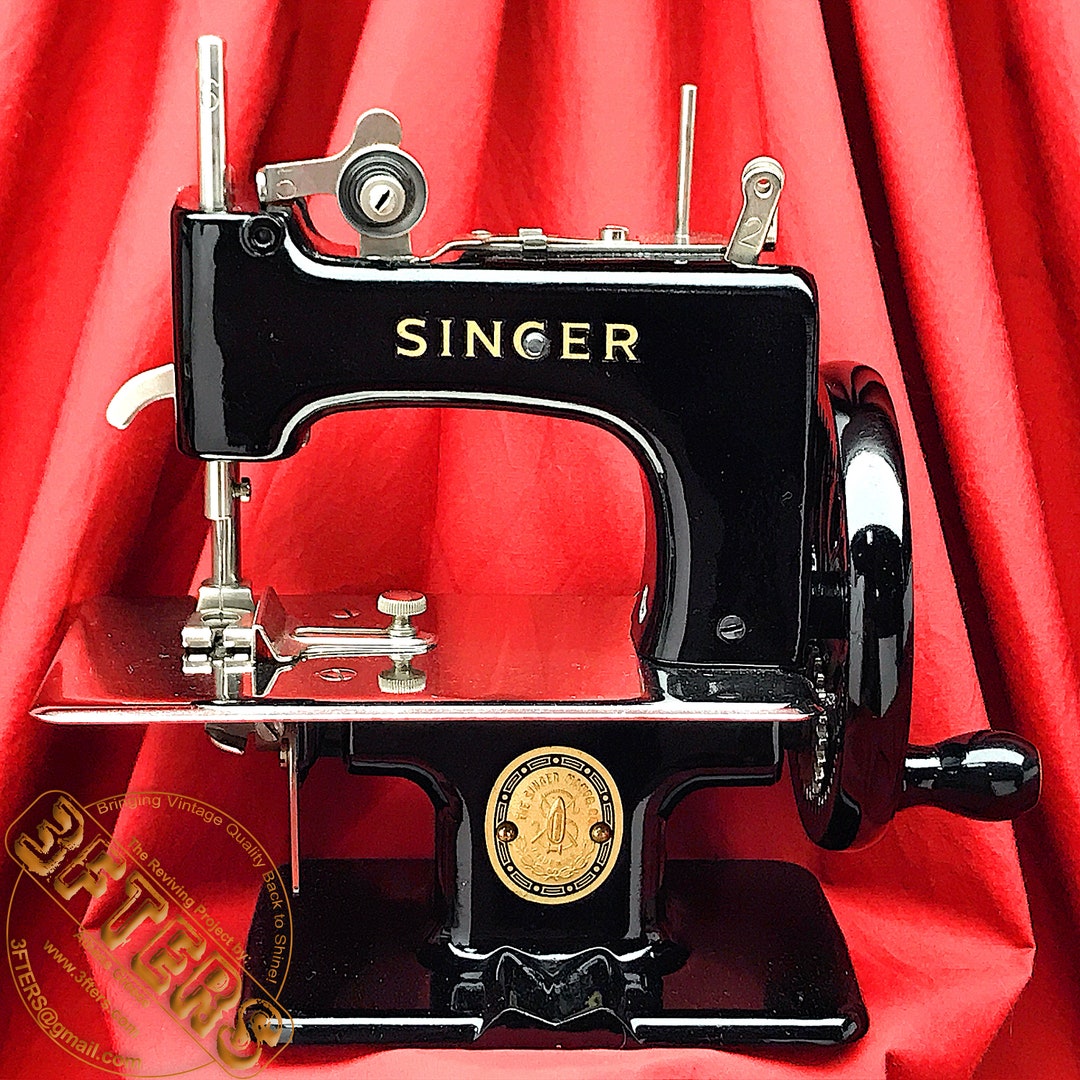 SINGER SEWHANDY 20 Child Toy Sewing Machine 20-10 Restored & Serviced ...