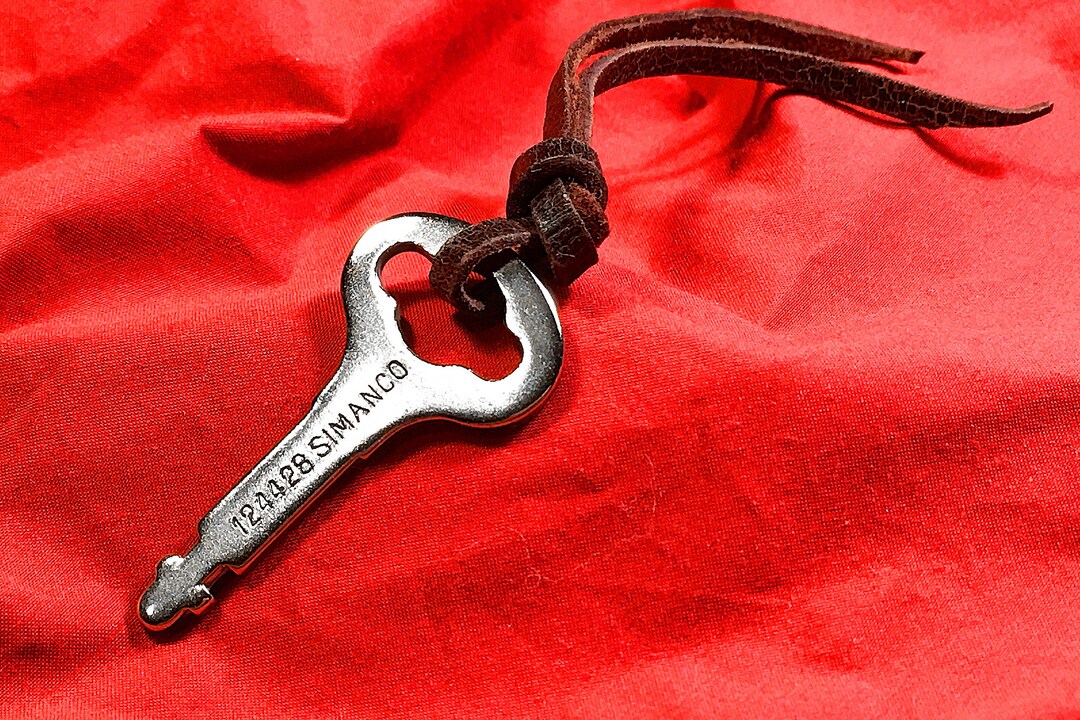 Vtg SINGER SIMANCO 124428 Key for Sewing Machine Wooden Bentwood ...