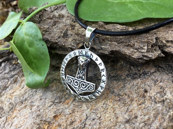Thor Hammer Mjolnir Mjölnir Viking Norse Runes Runic Round | Etsy