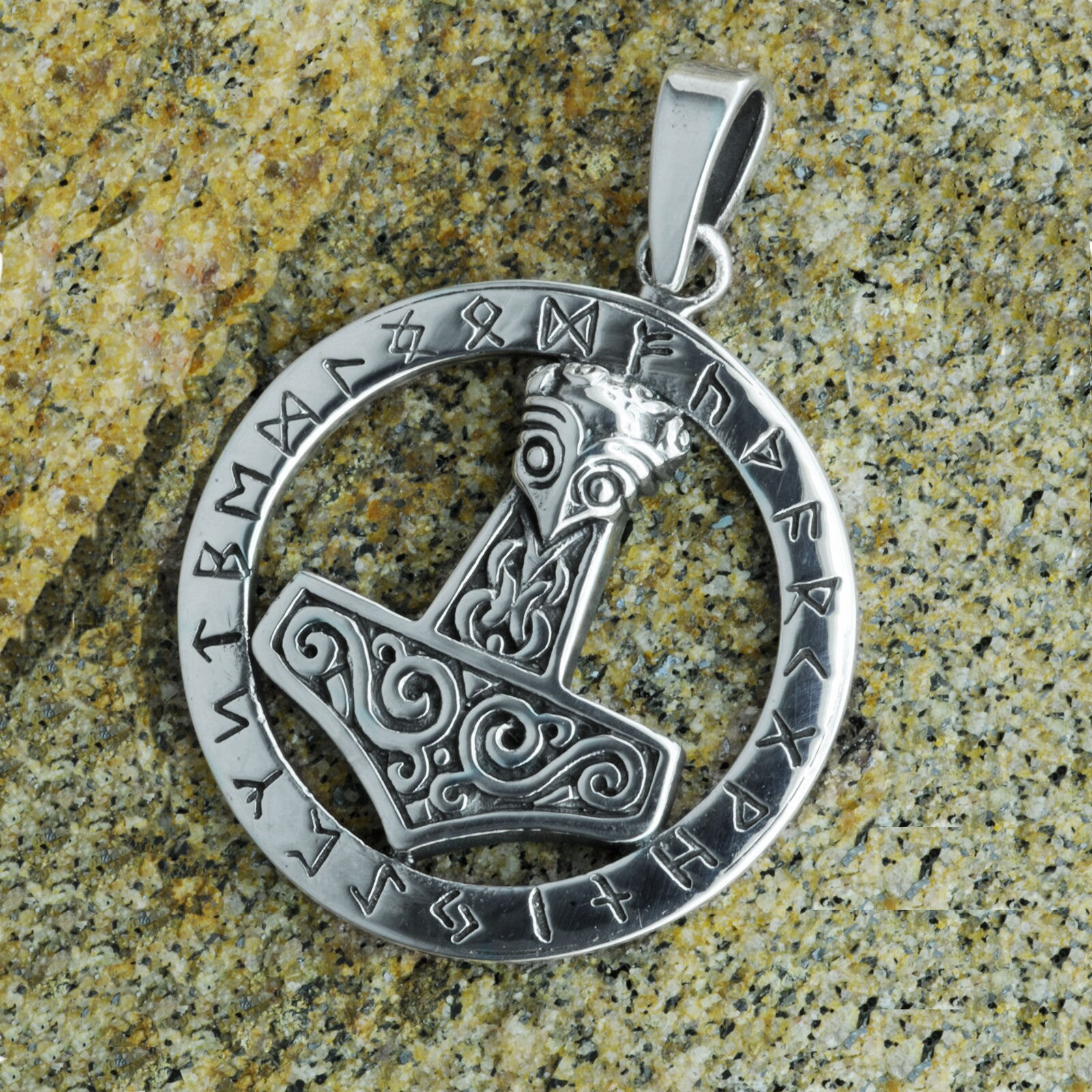 Thor Hammer Mjolnir Mjölnir Viking Norse Runes Runic Round | Etsy