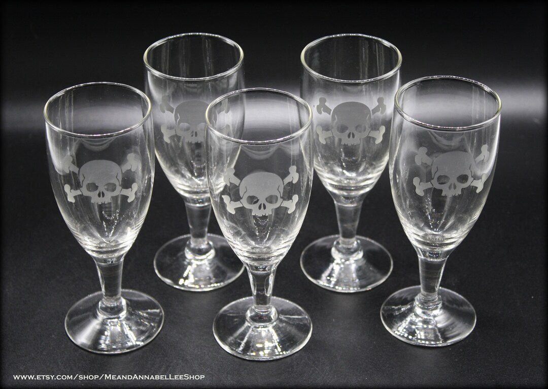 Set of 5 Skull and Crossbones Etched Aperitif Glasses | Gothic After ...