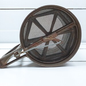 Unique Vintage Tin Sift-chine Flour Sifter Green Band • Shabby ...