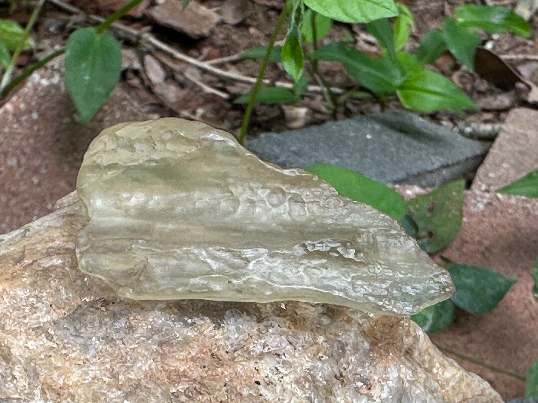 Authentic! Libyan Desert Glass, Tektite, Yellow-green Color, Golden Ray ...