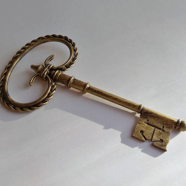 Victorian Style Keys - Etsy