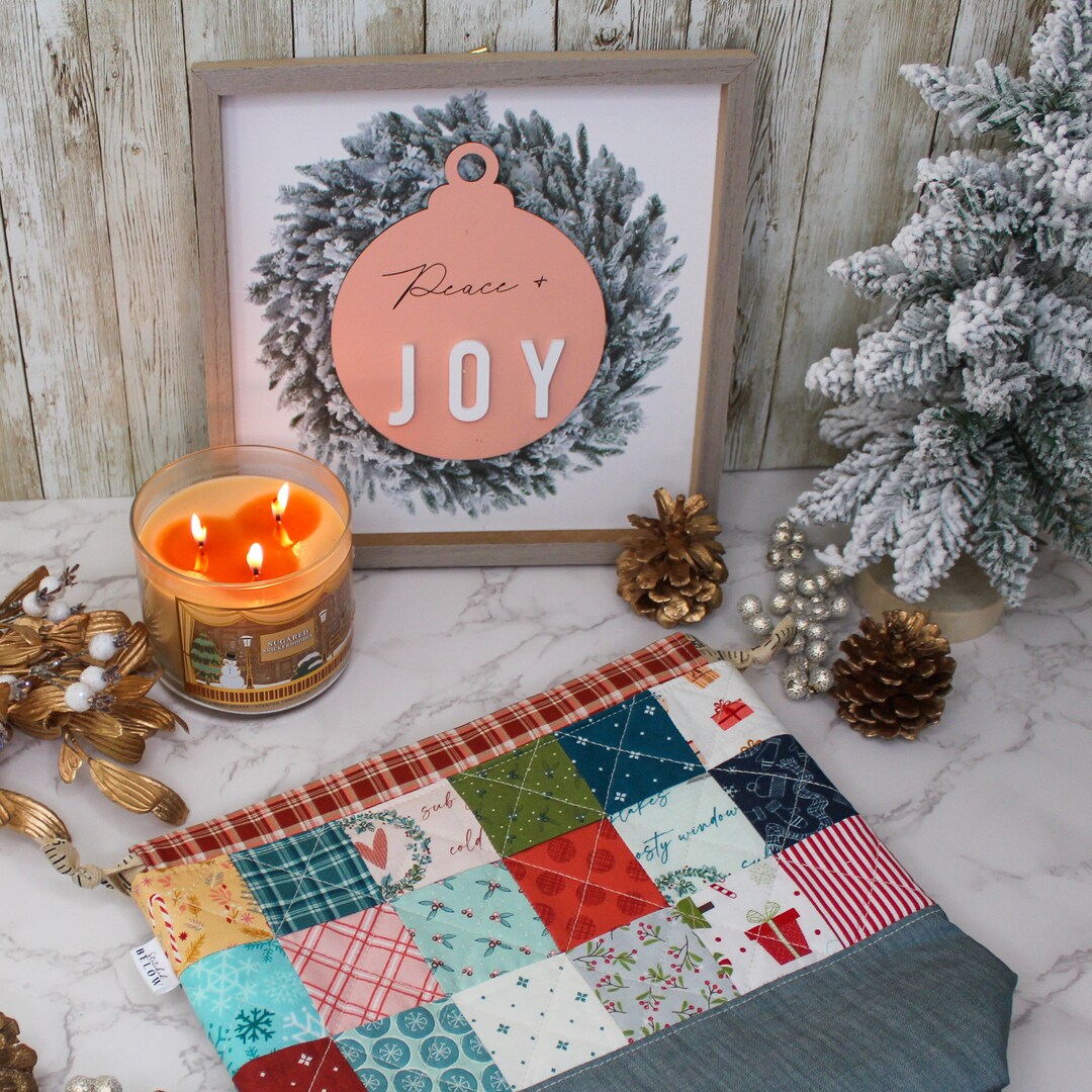 Cozy Quilted Christmas/ Patchwork Project Bag/ Drawstring/ Craft Bag ...