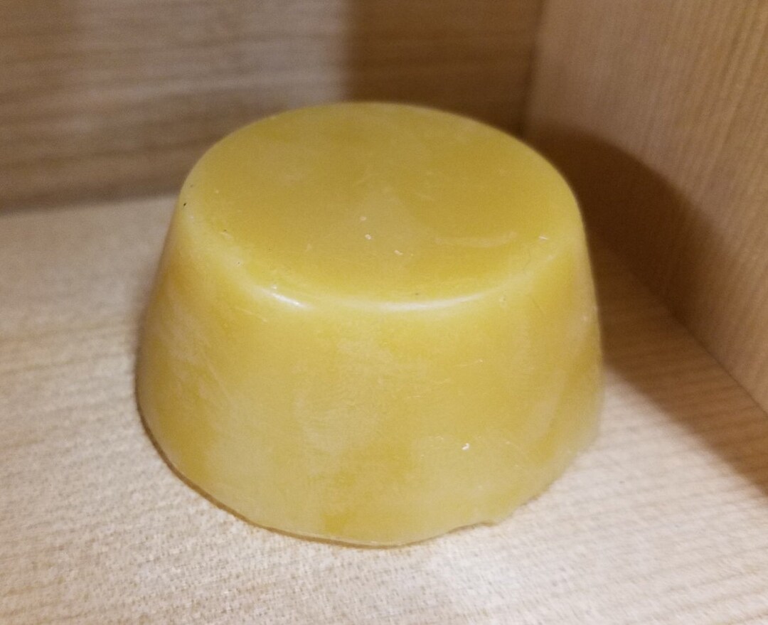 Pure Beeswax Small Round Tart, Beeswax Melt, 100% Beeswax - Etsy