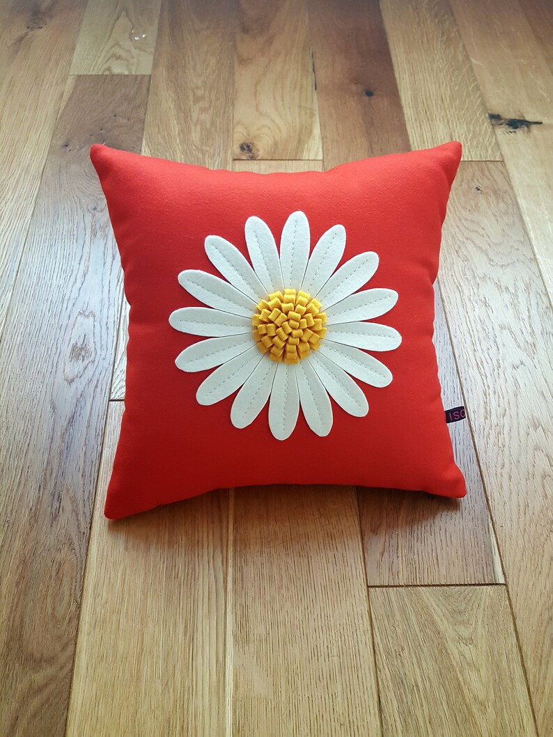 Isolyn Daisy Cushion Cover. It is a Bright and Fun Cushion Which Will ...