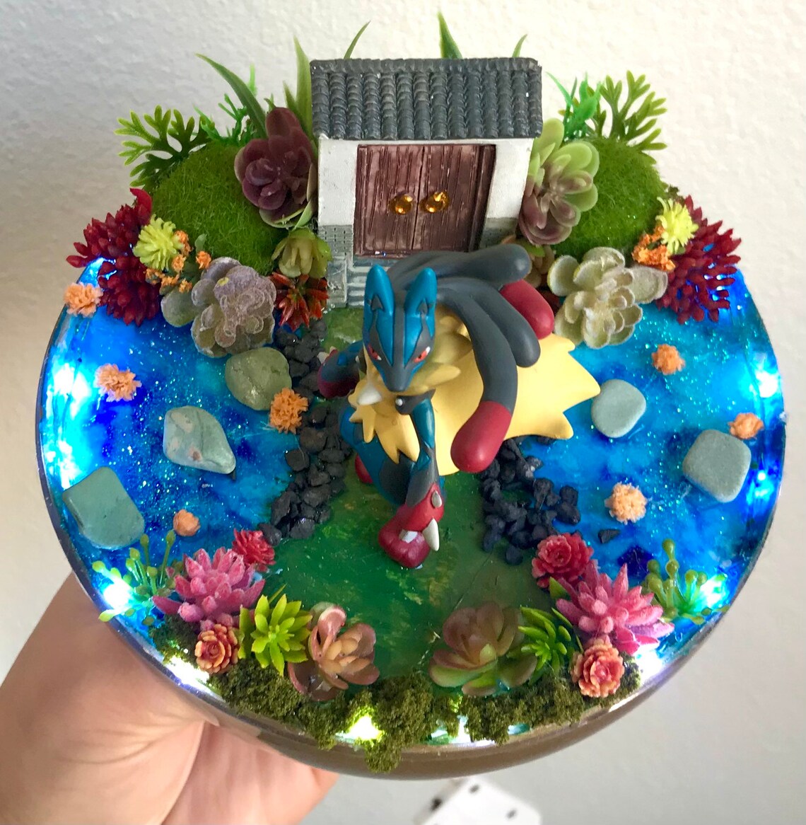 Mega lucario Pokémon pokeball terrario con luces | Etsy