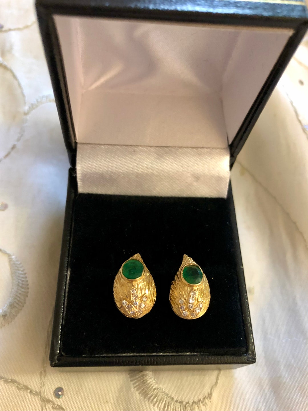 Vintage 18K Yellow Gold Tear Drop Emerald Diamond Accent Stud Earrings ...