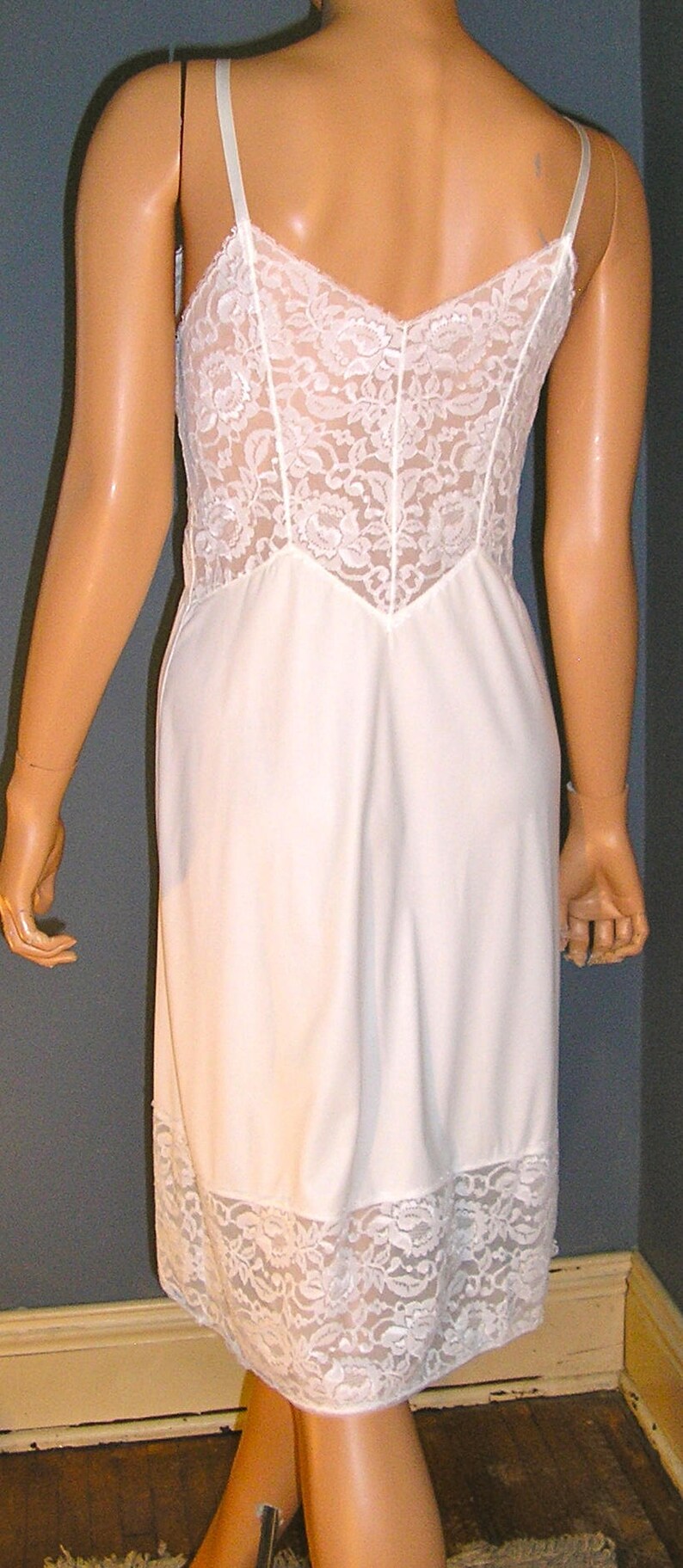 Vintage 50s White Vanity Fair Full Slip Lace Nylon Antron Nylon