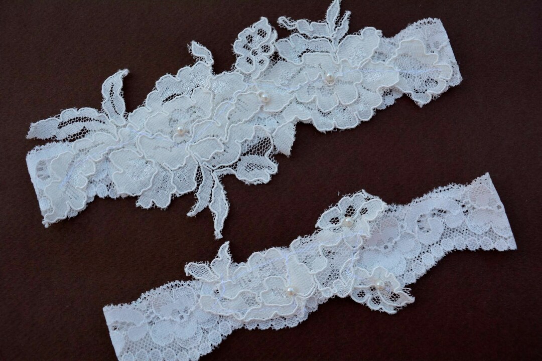 Ivory Garter, Ivory Lace Garter, Wedding Gift Ivory, Garter Set, Ivory ...