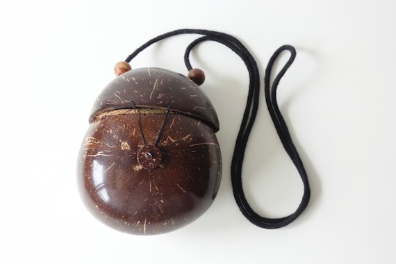 Vintage coconut bag, coconut coin purse, coconut shel… - Gem