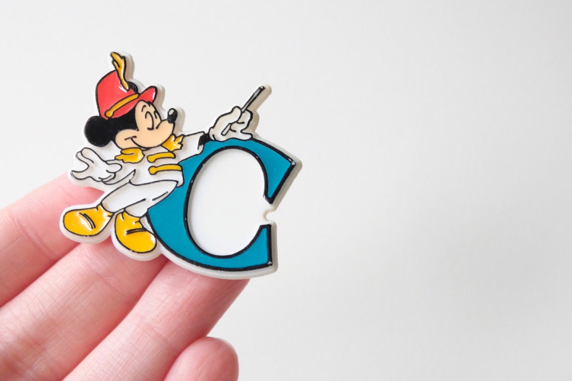 Vintage Disney Mickey Mouse Letter C Badge, Plastic Disney Mickey Mouse ...