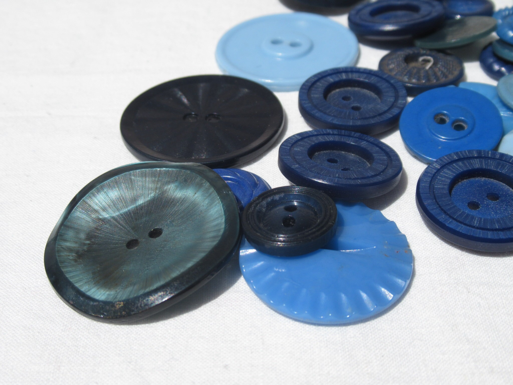Blue Vintage Buttons 49 Buttons in Shades of Blue 2 Hole - Etsy