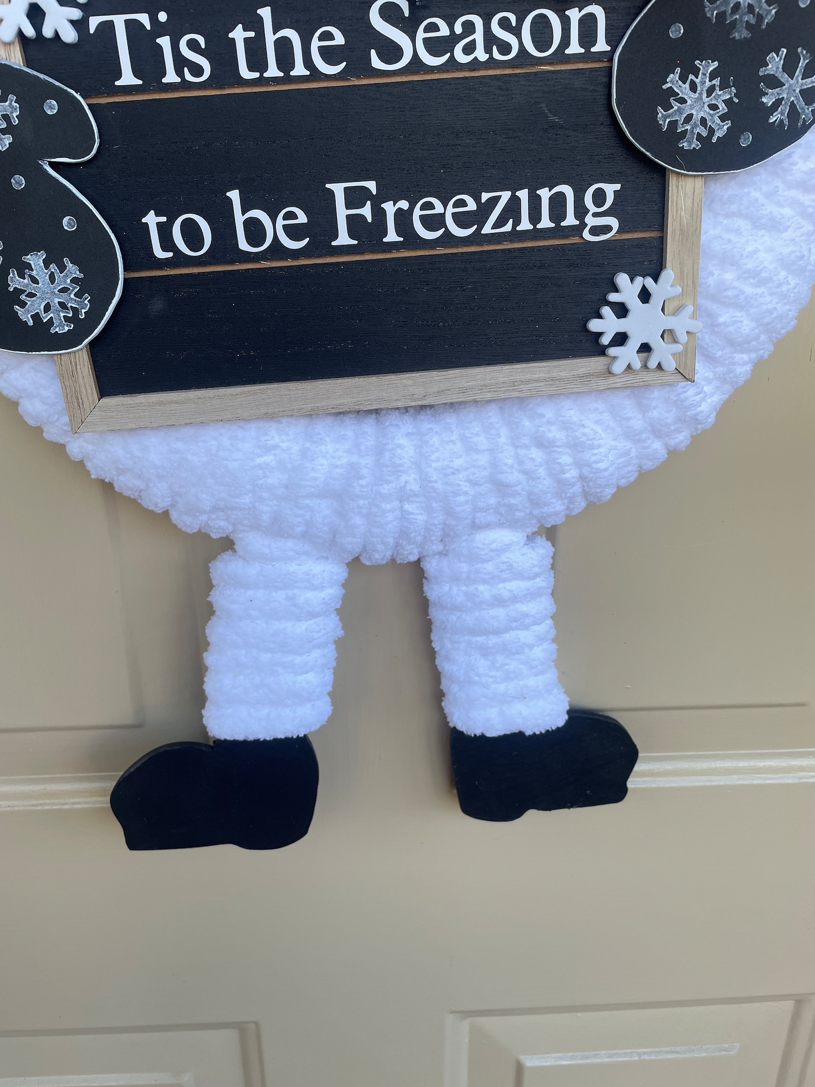 Adorable Yarn Snowman With Dangling Legs - Etsy
