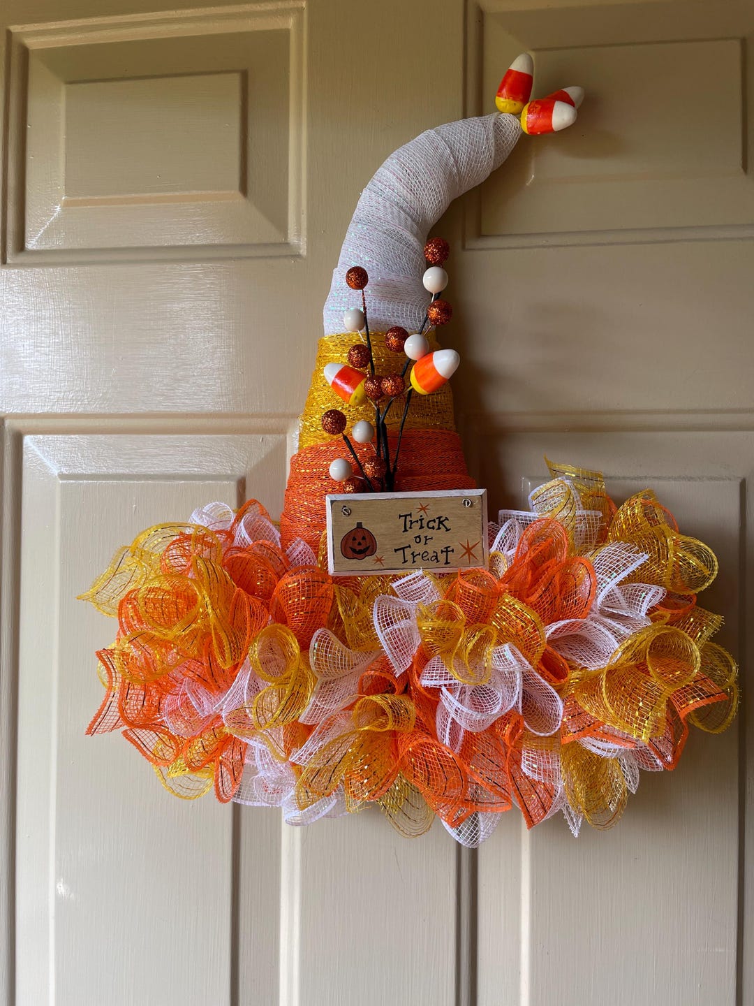 Whimsical Witch Hat Door Decor! Candy Corn Theme, Halloween Wreath ...