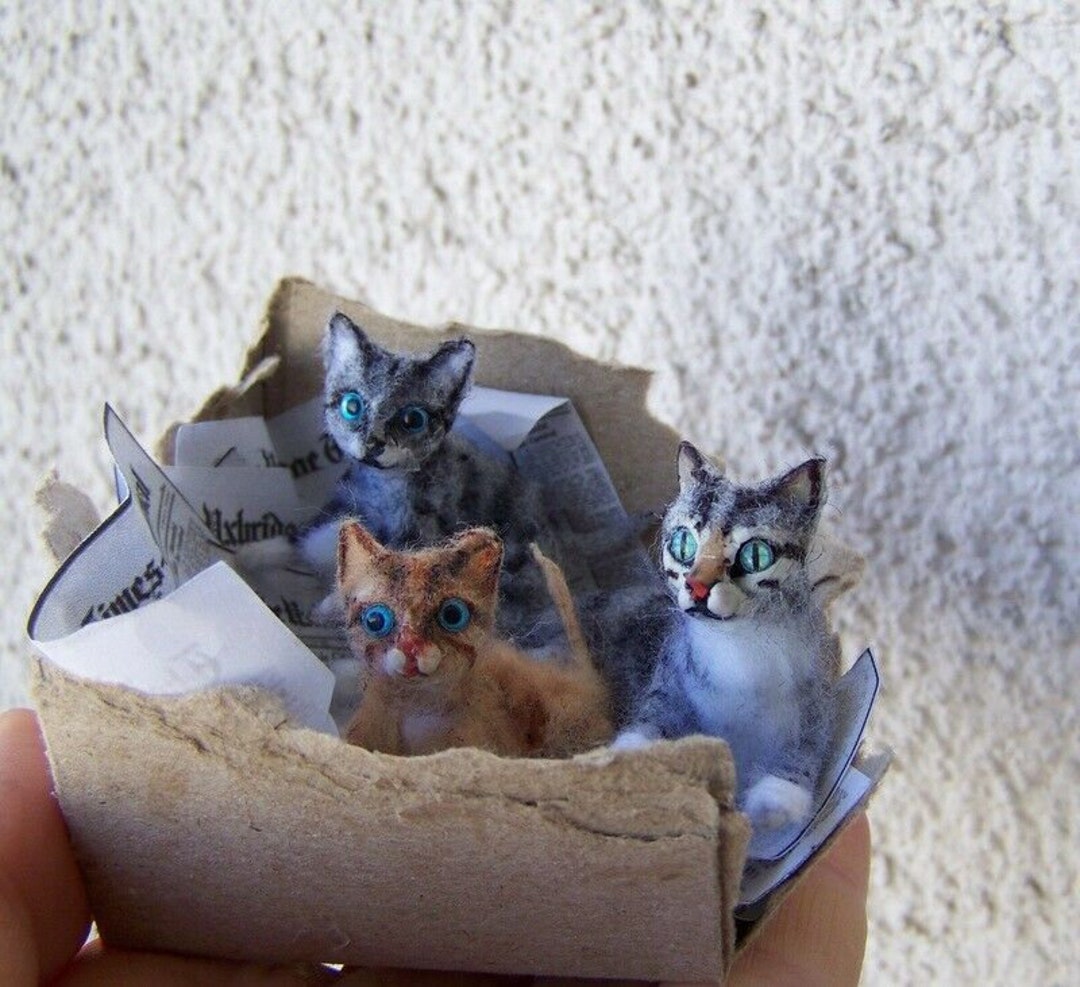 MADE to ORDER Dollhouse Homeless Street Cat Mom and Kittens by Malga - Etsy