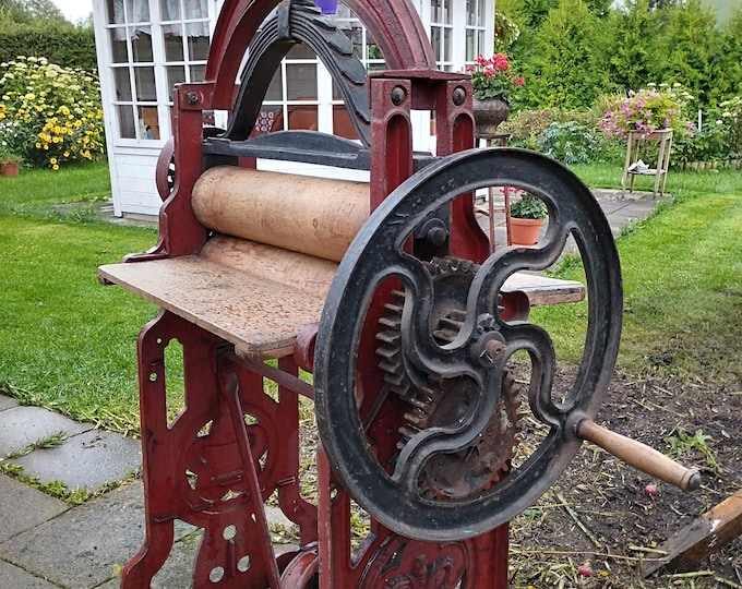 Laundry Room Decor, Retro Matte Style, Antique Wringer Washer, Clothes ...