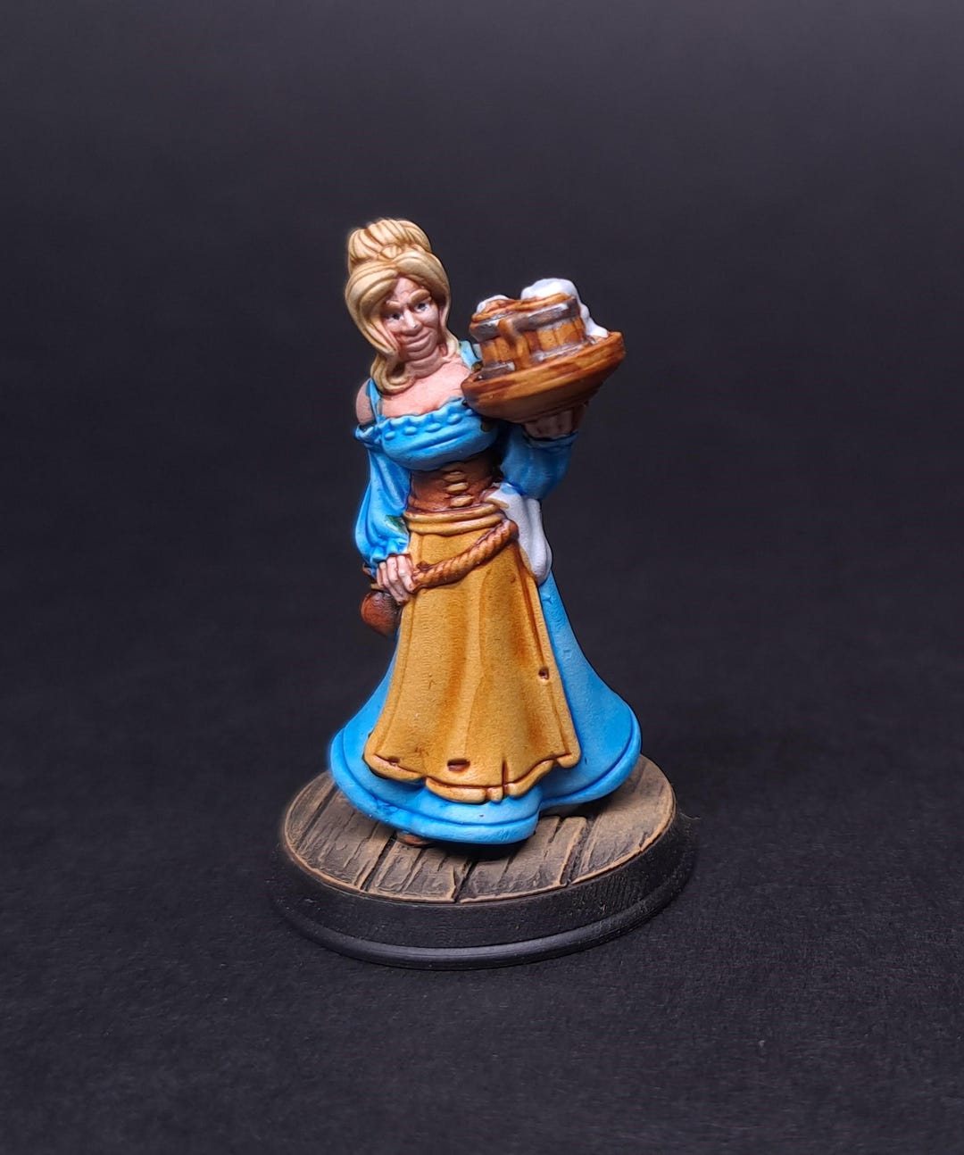 Waitress Bar Tavern Inkeep NPC Painted Dungeons and Dragons Mini RPG ...