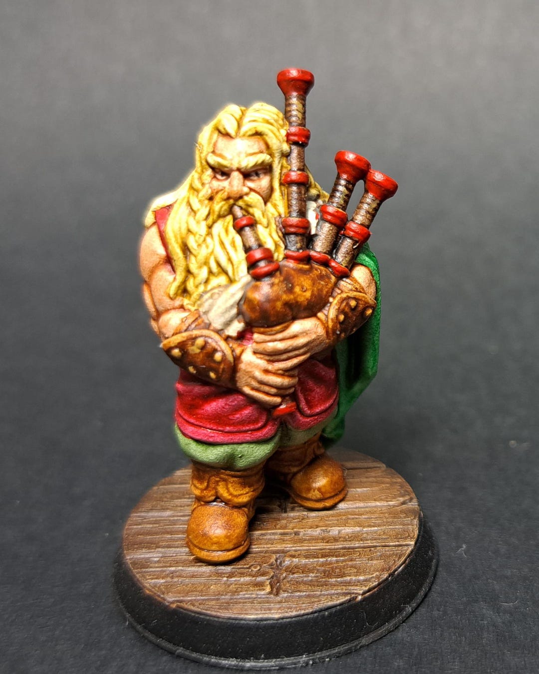 Dwarf Piper Tavern Band Carnival Painted Miniature Dungeons and Dragons ...