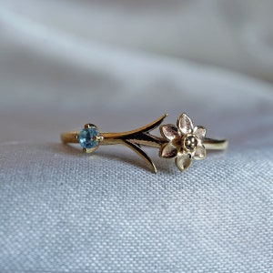 14K Solid Gold Daffodil Ring • March Birth Flower - Etsy