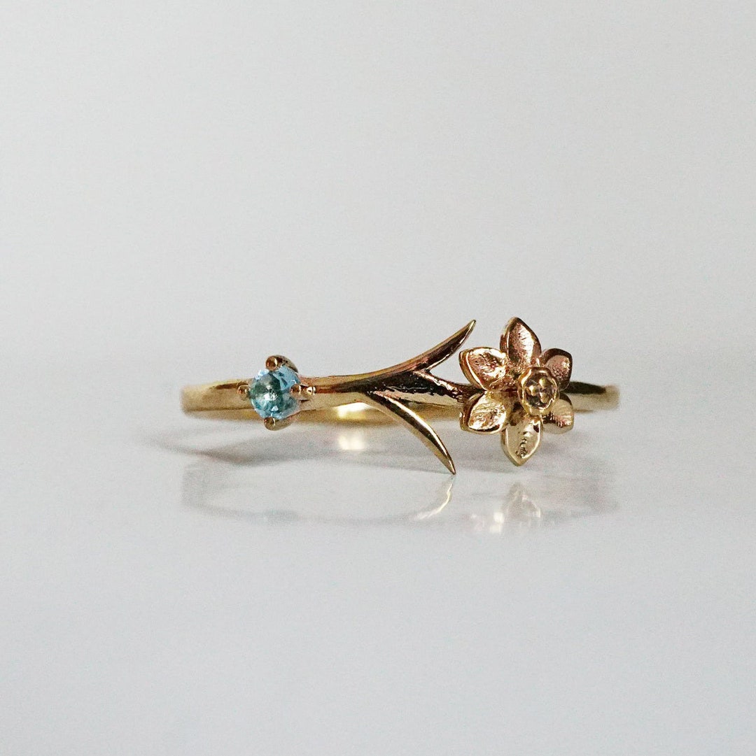 14K Solid Gold Daffodil Ring • March Birth Flower - Etsy