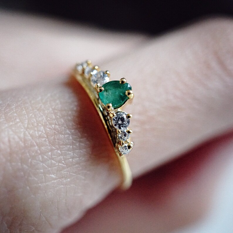 14K Pear Shape Emerald Empress Ring - Etsy