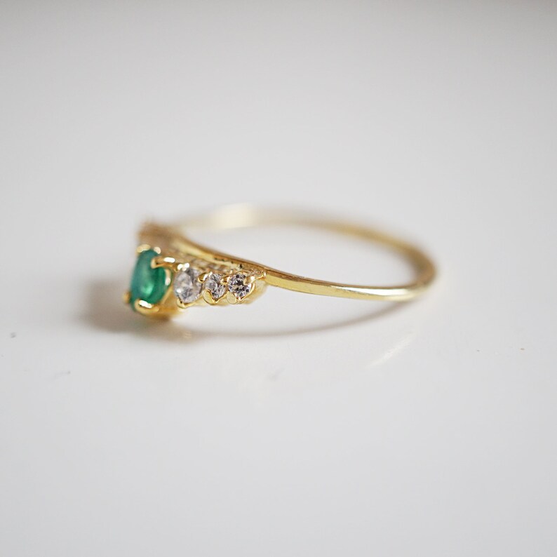 14K Pear Shape Emerald Empress Ring - Etsy