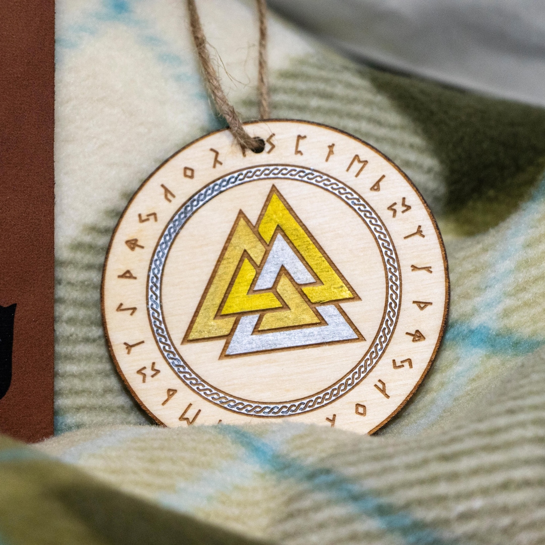 Hand-painted Valknut Runes Ornament in Various Green Tones With Gold ...