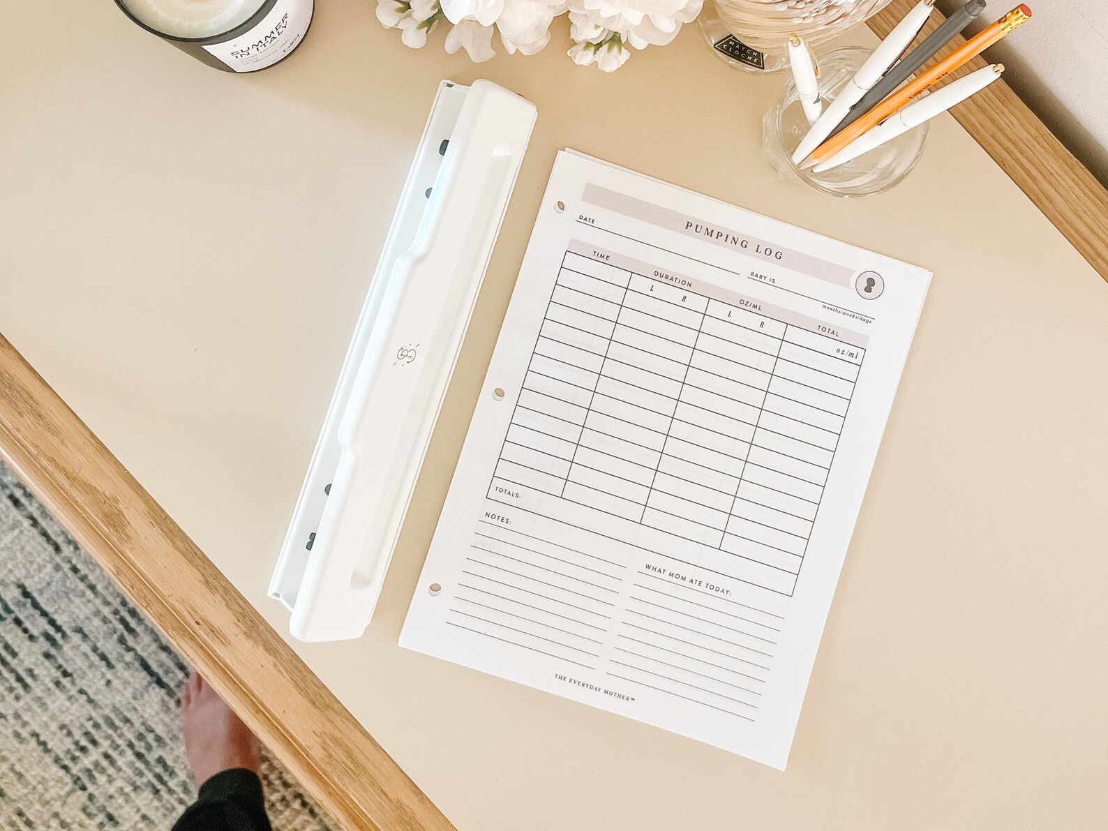 Printable Daily Pumping Log Tracker | DIY Baby Tracking Log Book | Feed ...