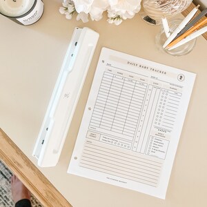 Printable Daily Baby Tracking Page | DIY Baby Tracking Log Book | Feed ...