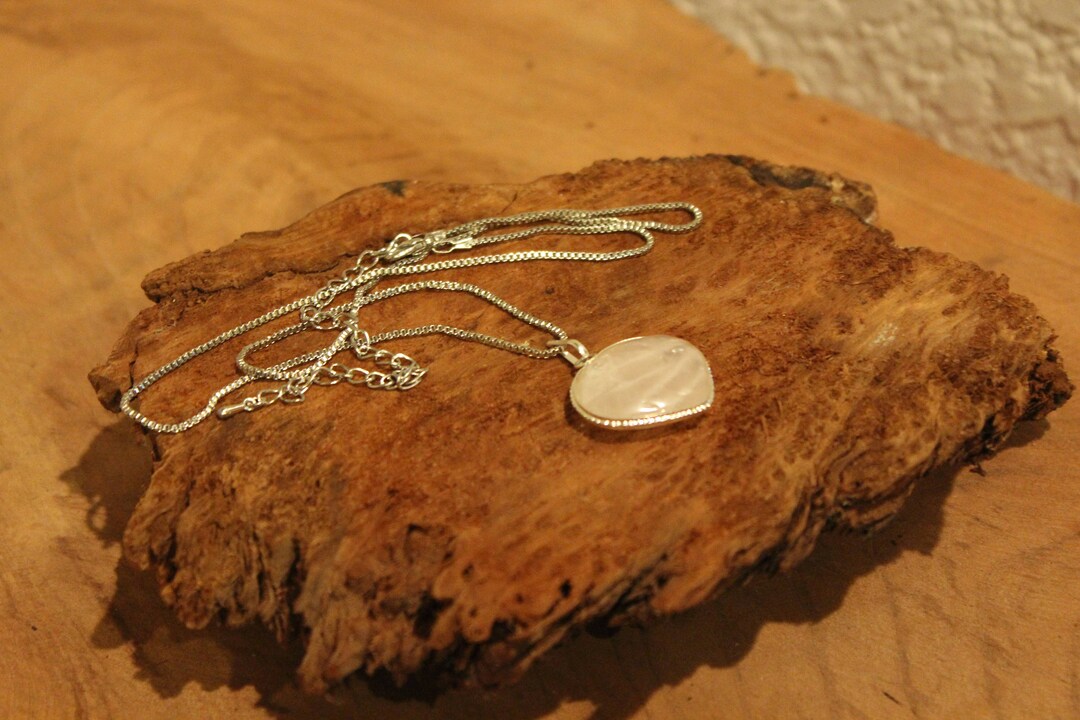 Pink Pose Quartz Pendant, Sweetheart Rose Quartz, Heart Necklace, Pink ...