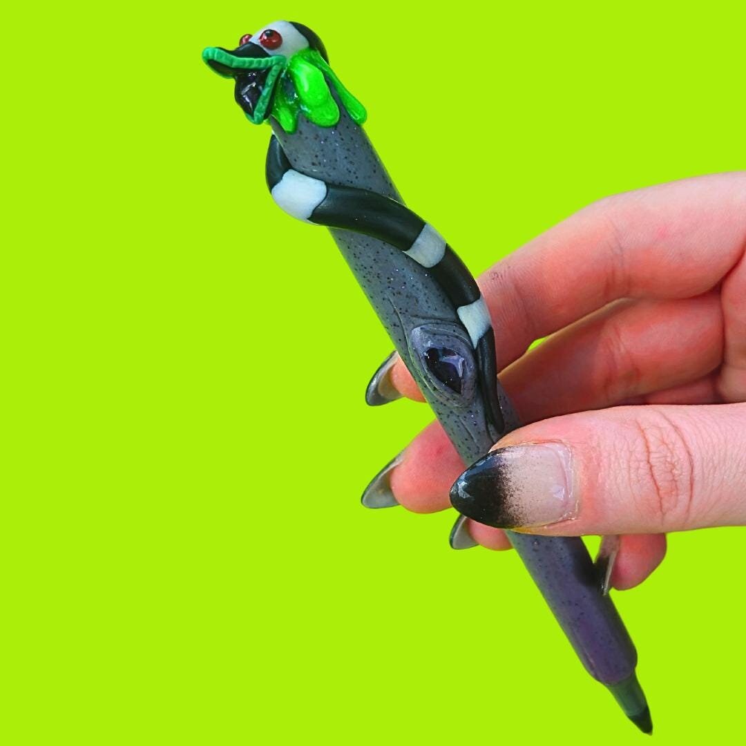 Beetlejuice Sandworm Pen / Tim Burton / Custom Pens - Etsy