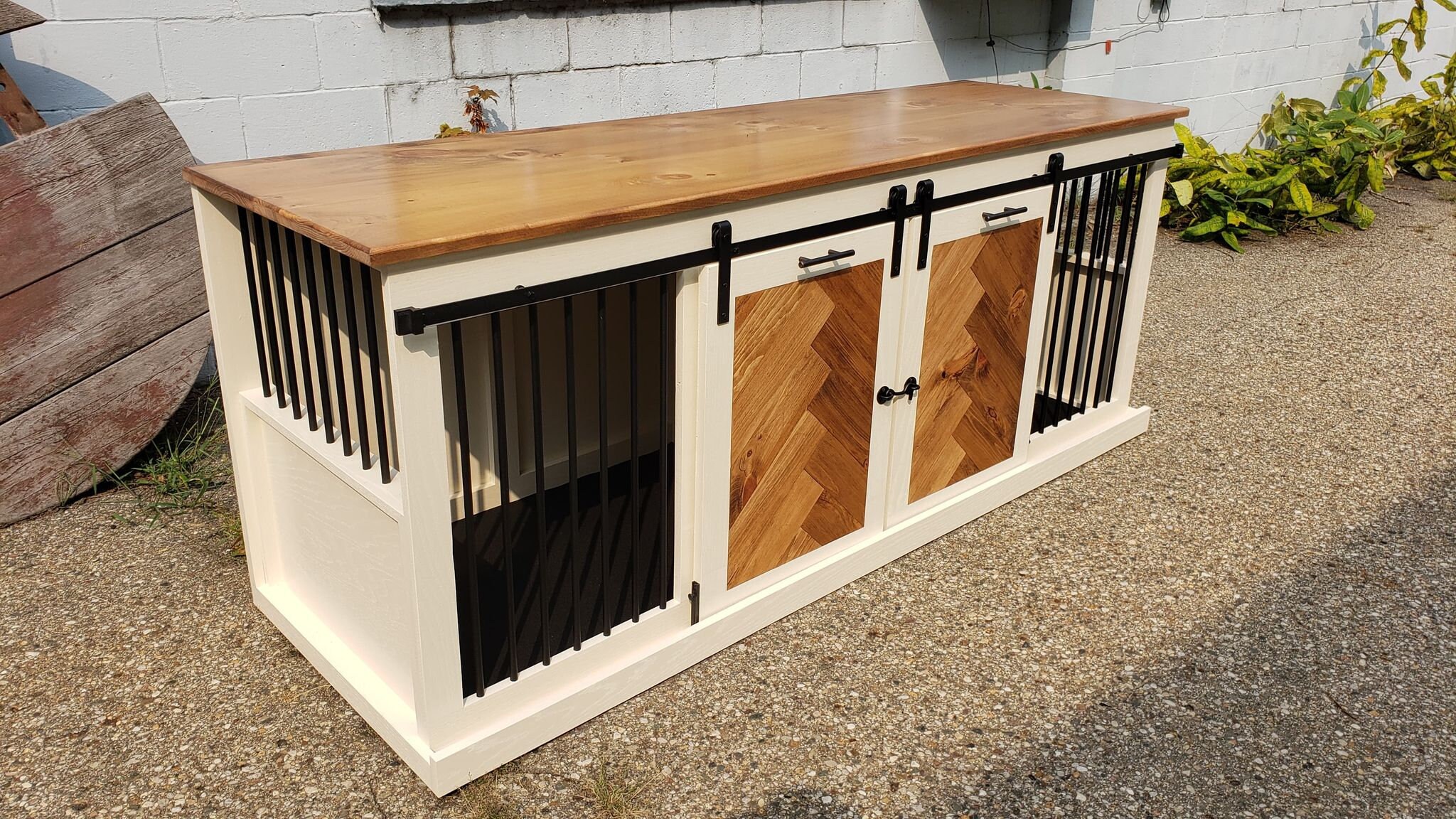 Sliding Barn Door Kennel / #1 in the U.S. / Dog Kennel / Entertainment ...