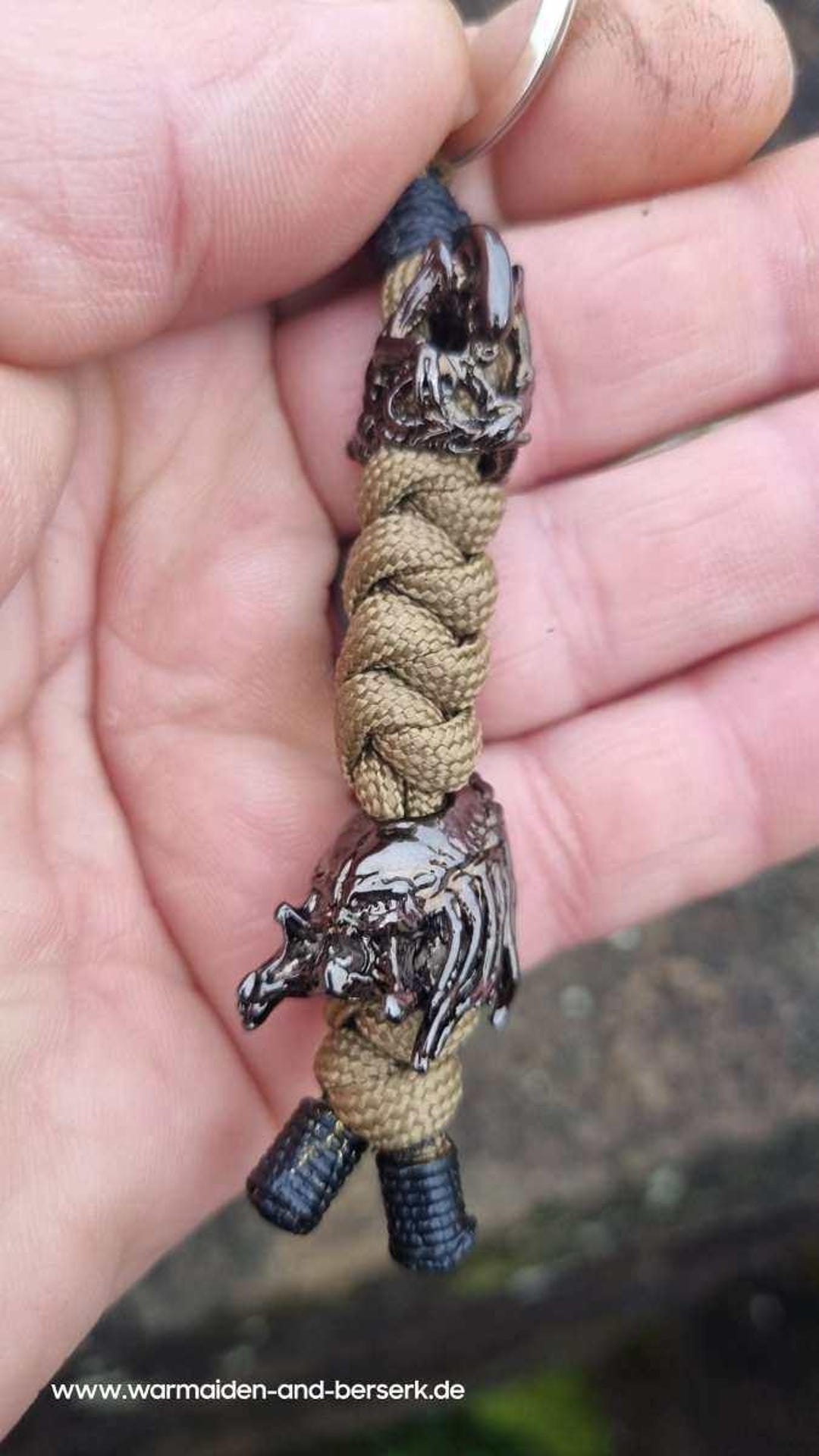 Simple Paracord Key Chain With 'predator' and 'alien' Bead - Etsy