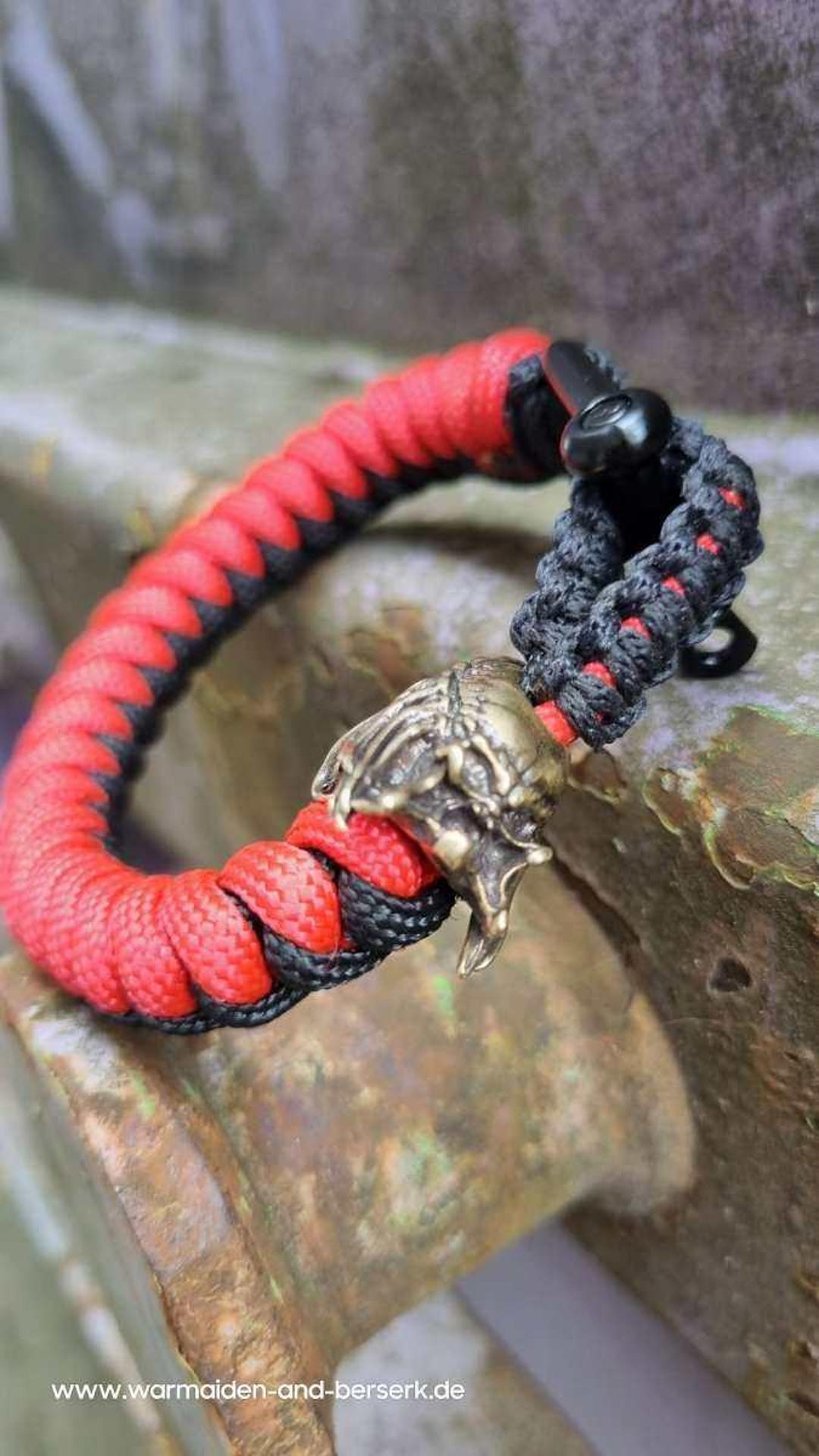 Black-red Snake Knot Paracord Bracelet 'predator', With Predator Bead ...