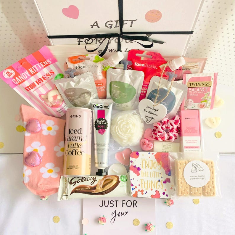 PINK GIFT BOX Ladies Pamper Hamper Gift for Her | Mum | Pregnancy ...