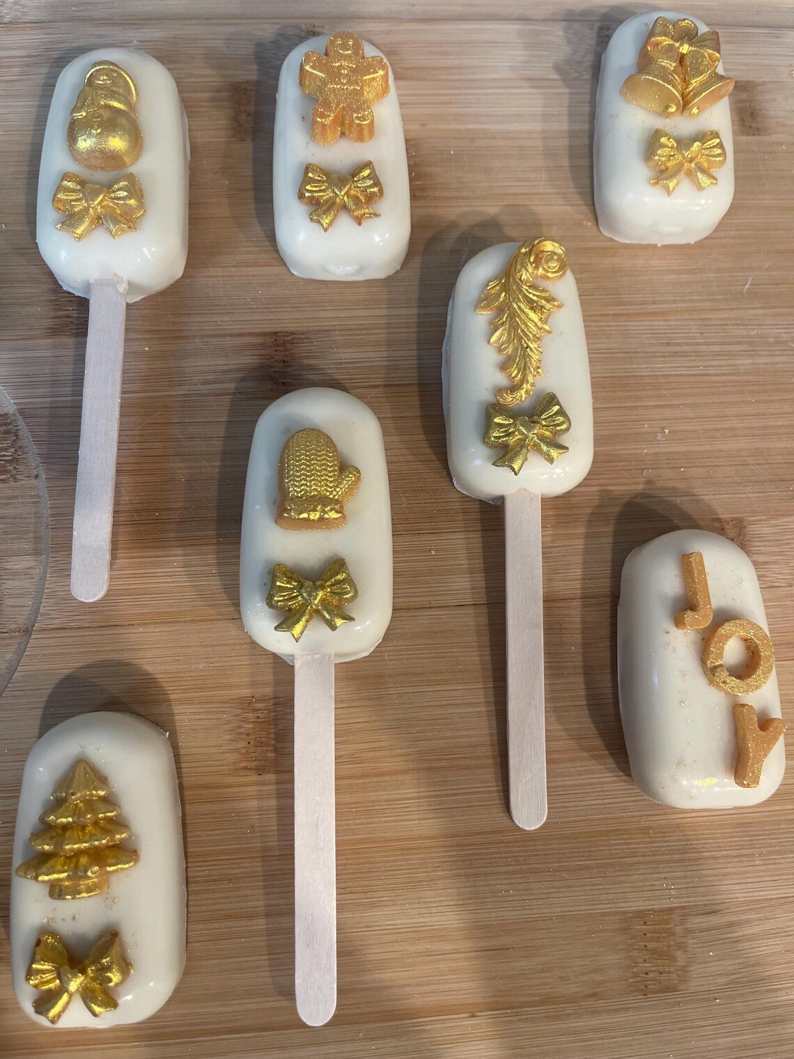 7 Wrapped in Christmas Cakesicles - Etsy