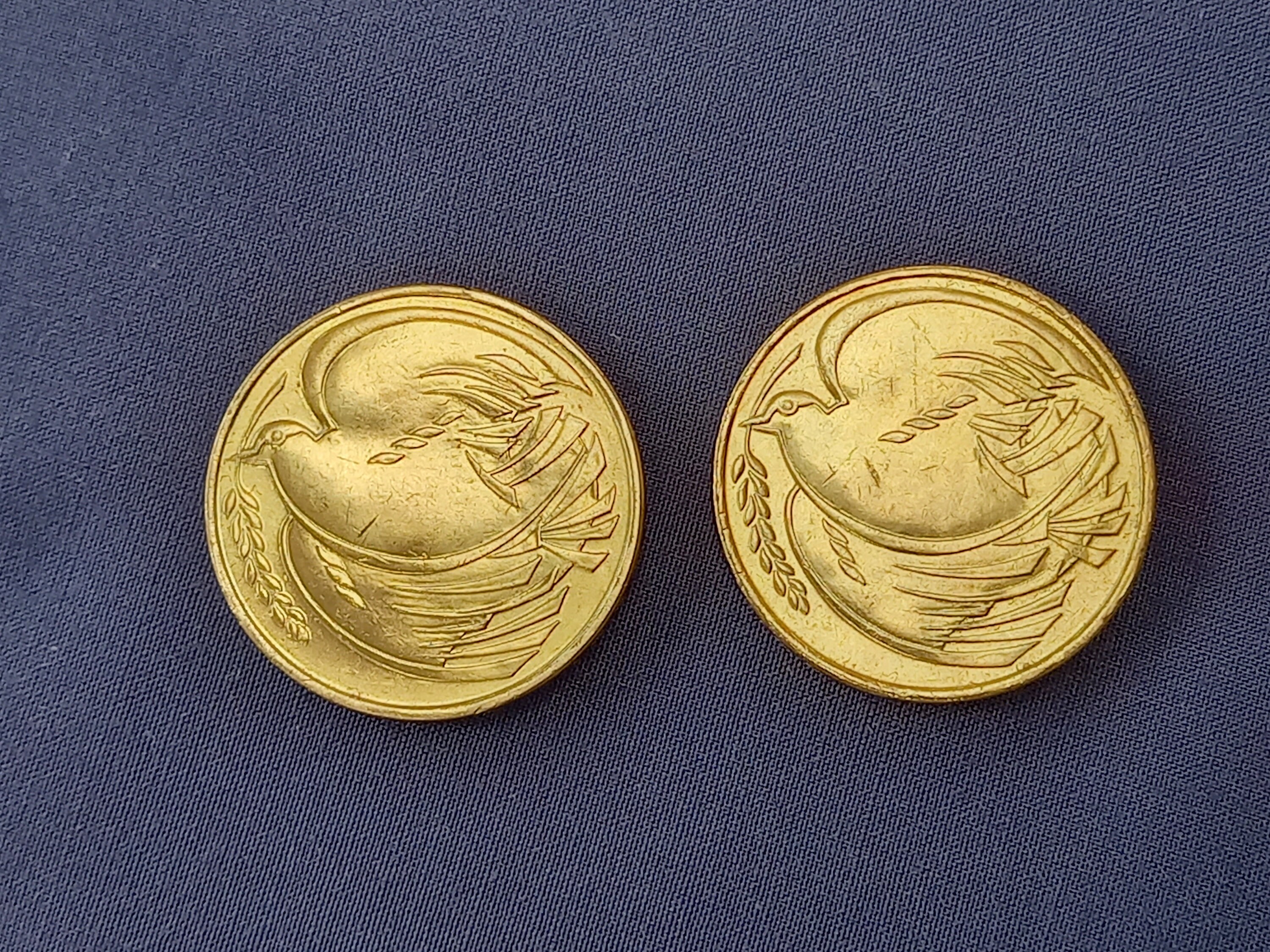 2 X 1995 WW2 Dove of Peace 2 / Two Pound Coins Uncircualted - Etsy