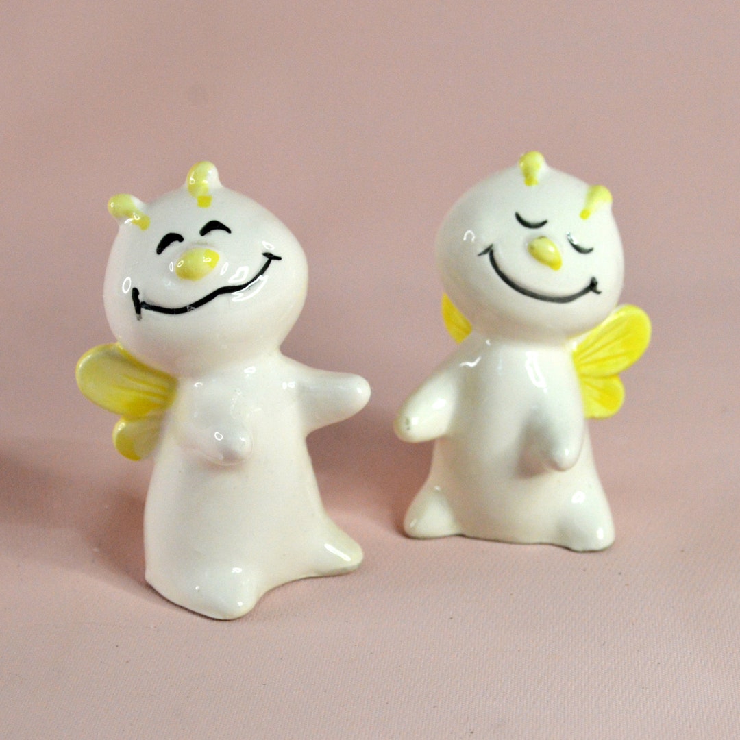 Vintage Anthropomorphic Honey Bee Salt and Pepper Shakers, White and ...