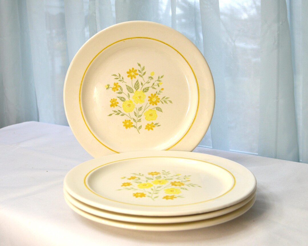 Casual 1970s Dinner Plates With Yellow and Brown Flowers and Green ...