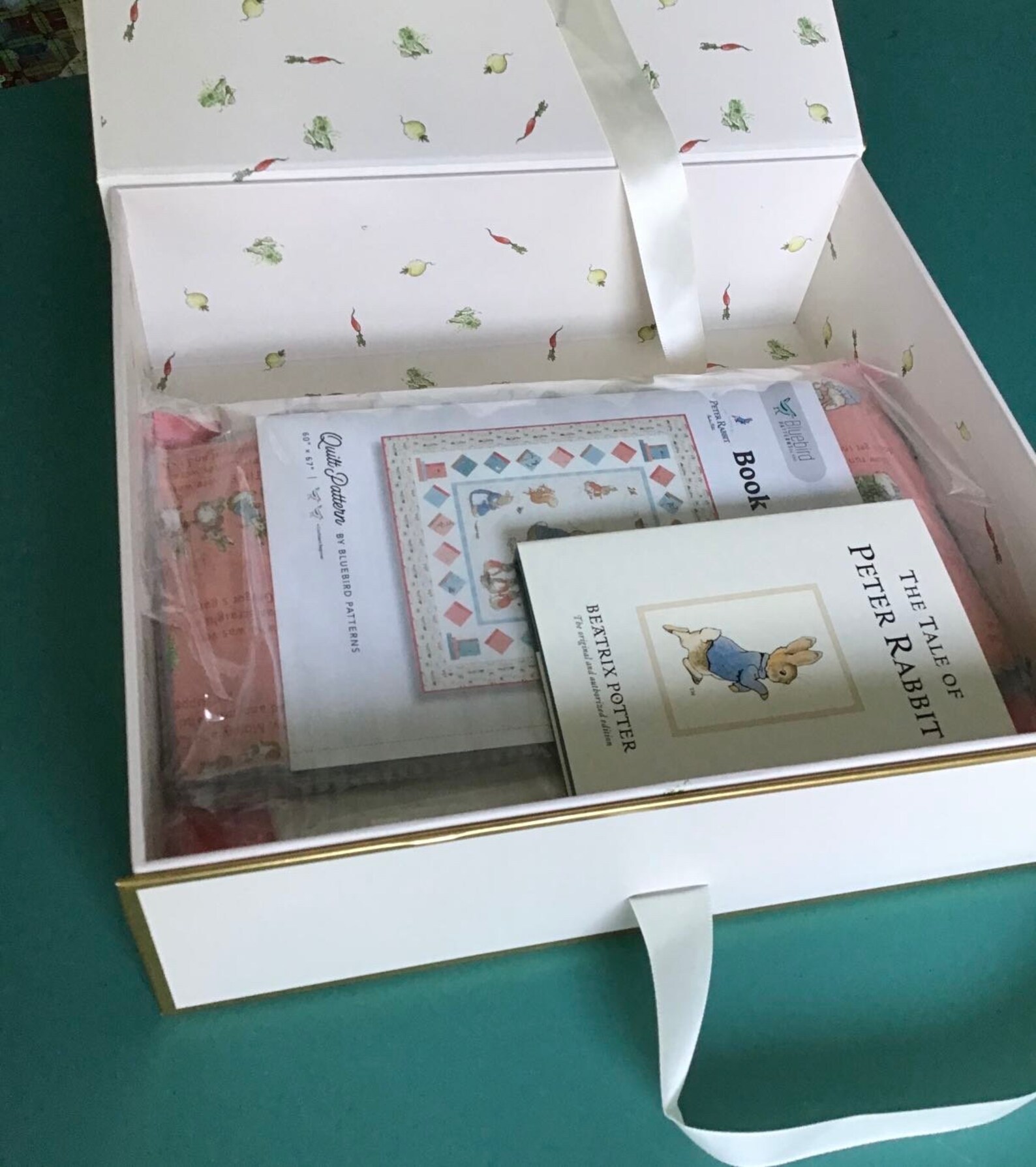 Peter Rabbit Book Adventure Quilt Kit, Includes Book, Pattern & Fabric ...