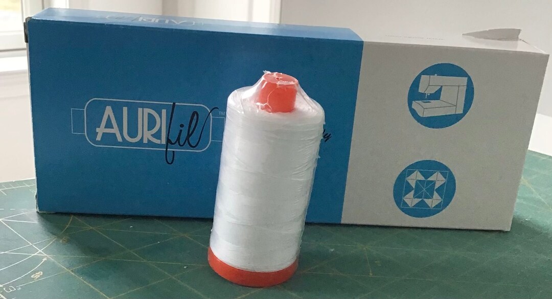 Aurifil White Thread #2024, 50 Weight, 100% Cotton, 1422 Yards per Spool, Made in Italy, White ...