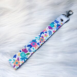 Flower Pattern Lanyard | Spring Inspired Keychain & Purse Accessory - Etsy